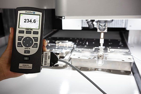 Periodical sensor calibration for accurate measurement results